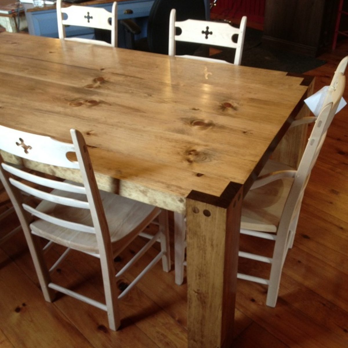 Chelsea table – Pro-pin, the pine wood specialist